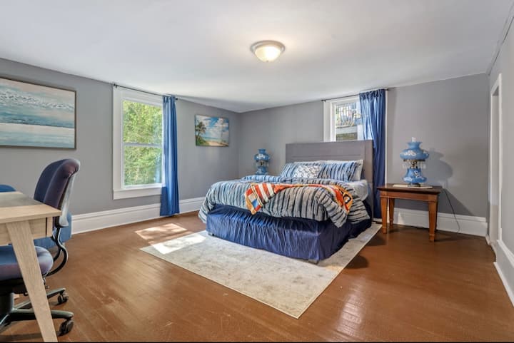 Historic Home Unit A, 5-10 Mins Walk To Uab. - Birmingham, AL