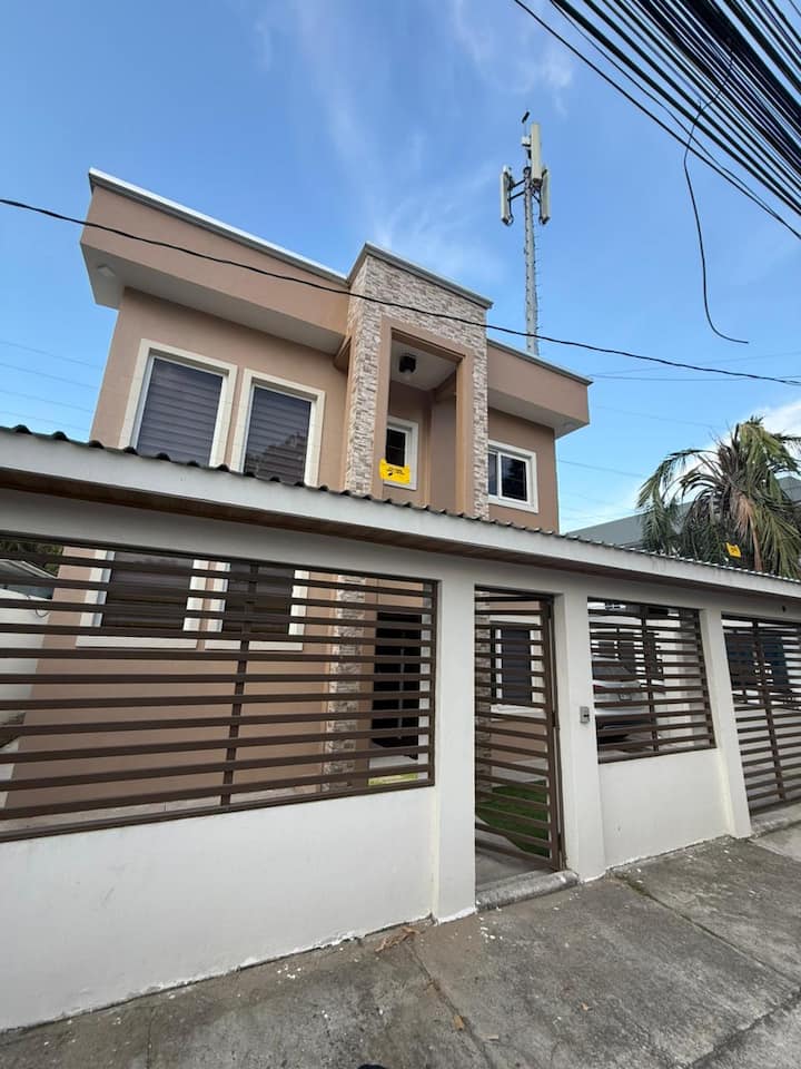 Cómodo Y Elegante Apto. Cerca De Mall Galerías - Departamento de Santa Bárbara