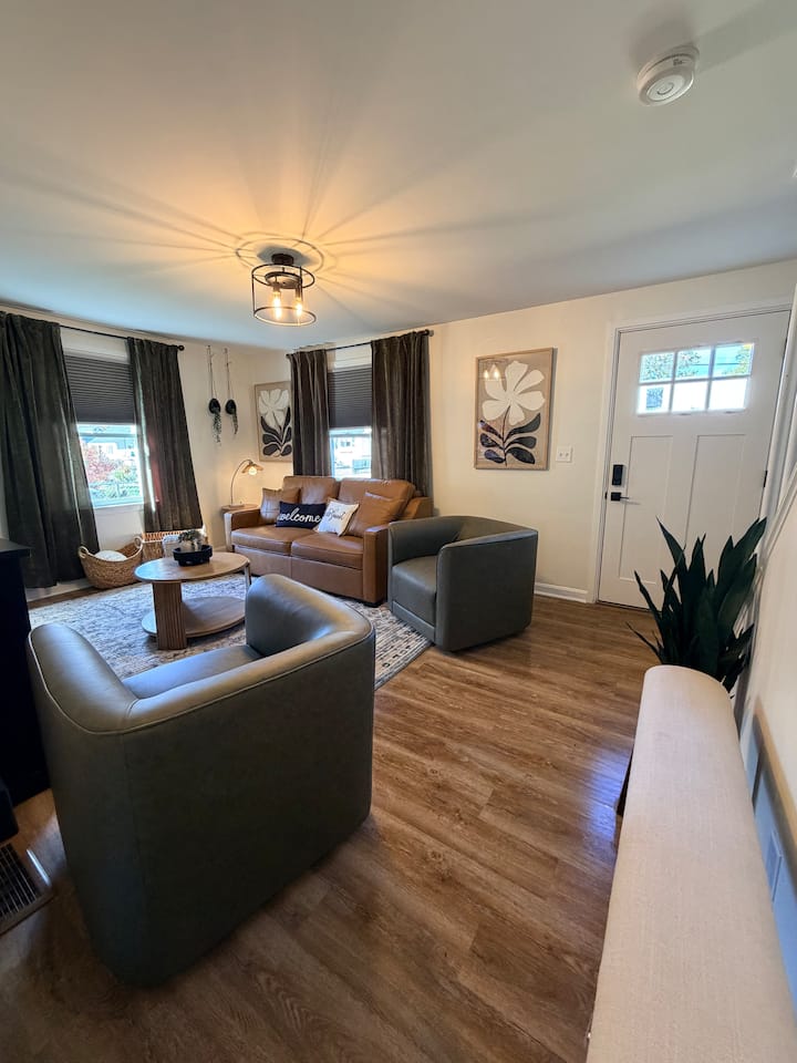 Modern Cozy Stay • Near Providence Attractions - Rehoboth, MA