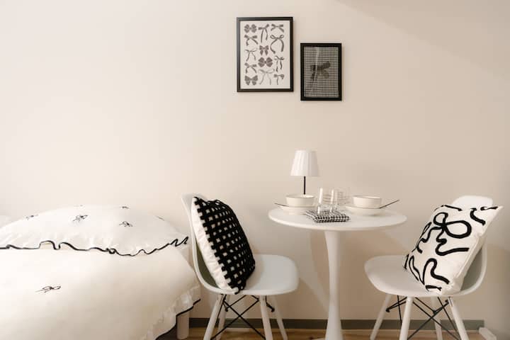 8-min Walk From Station | Hakata & Tenjin Access - Fukuoka