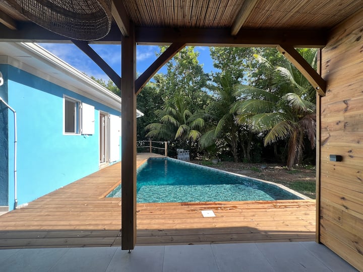 Beach Kaz, Villa Sur La Plage Avec Piscine Privée - Guadalupe