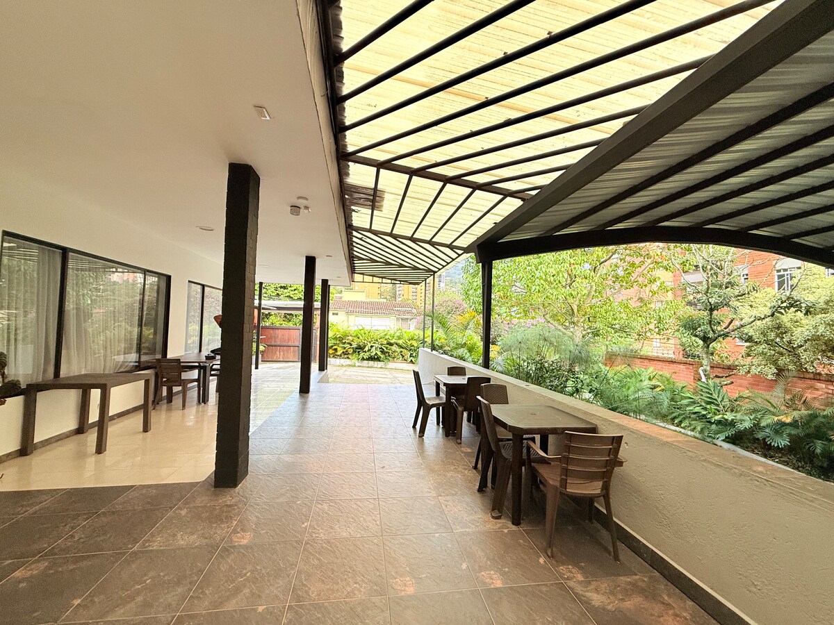 Studio #6 in Poblado • Palmas • 1Rm • 2Bd • 6MinProvenza - Airbnb