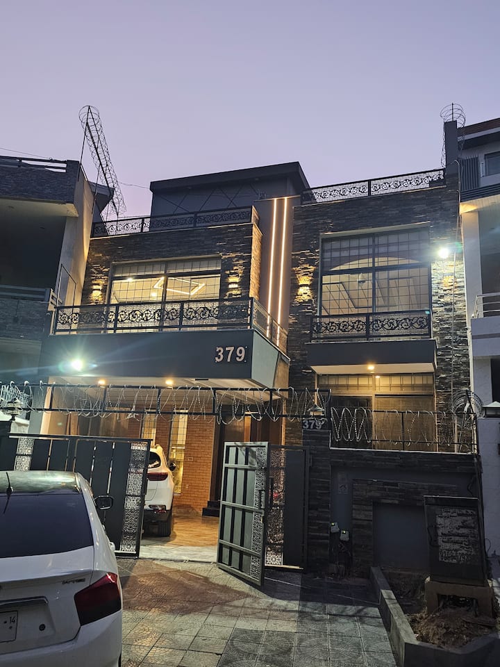 Stylish 5br Full Floor|noor Residence G15 Islmabad - Pakistan