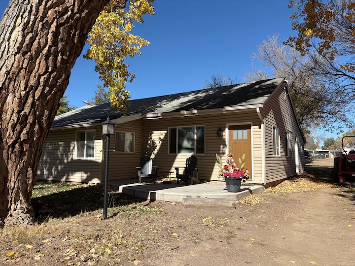 Fabulous Farmhouse On The Foothills Of The Rockies - Golden, CO