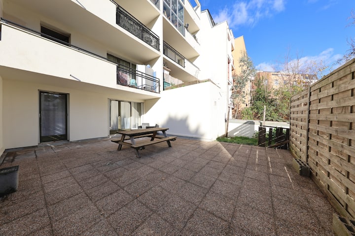 Appartement Avec Terrasse En Centre-ville - Lisses