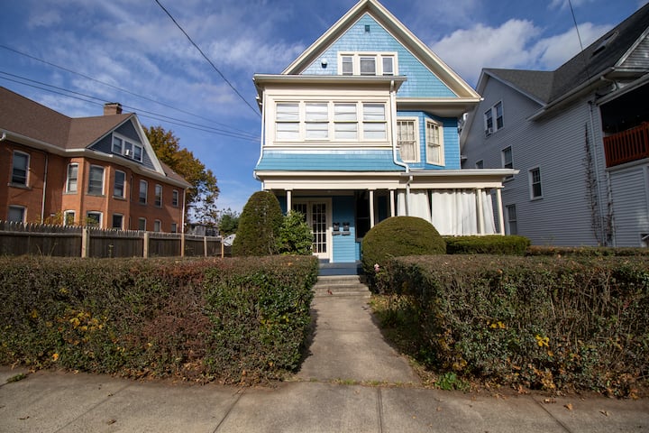Apartment In Artsy Westville New Haven. - New Haven, CT