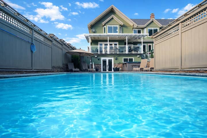 Spacious & Comfortable Home In Coquitlam - Coquitlam