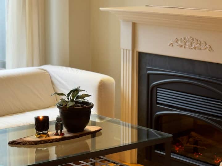 Cozy 2br Downtown Toronto | Parking + Laundry - Toronto