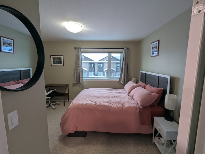 Katie's Place - Yukon