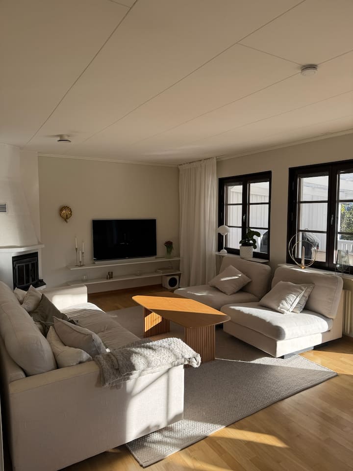 Villa Mitt Stan Med Gångavstånd Till Naturen - Jönköping