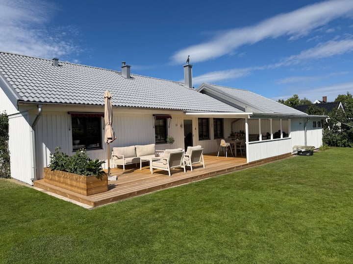 Villa Mitt Stan Med Gångavstånd Till Naturen - Jönköping