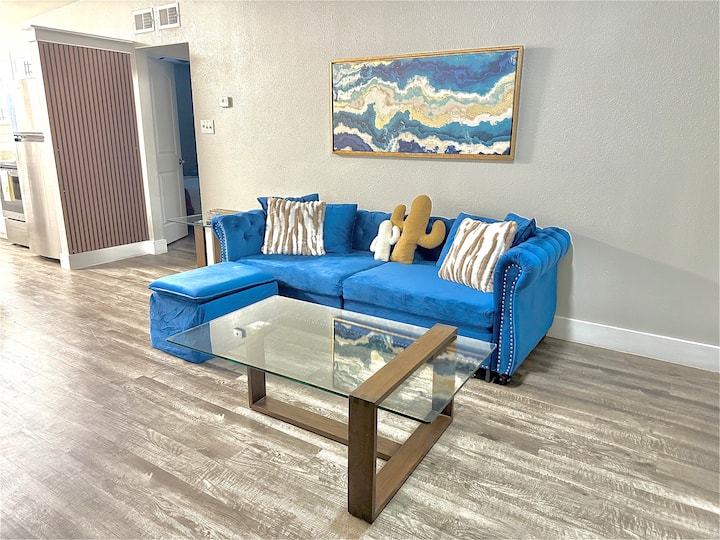 *New* Stylish 2br - Walk To Stadium! - Arlington, TX