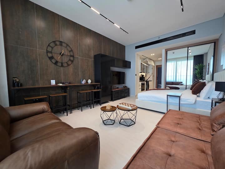 Bayhouse Chic Studio | Gym-pool-jacuzzi-views - Dubai