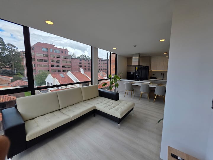 Departamento Exclusivo Con Vista Privilegiada - Cuenca