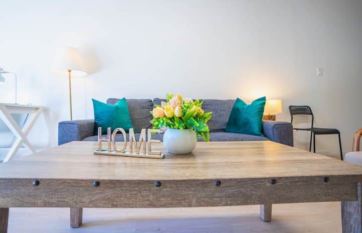 Central 3br Home | Steps From Castro St - Mountain View, CA