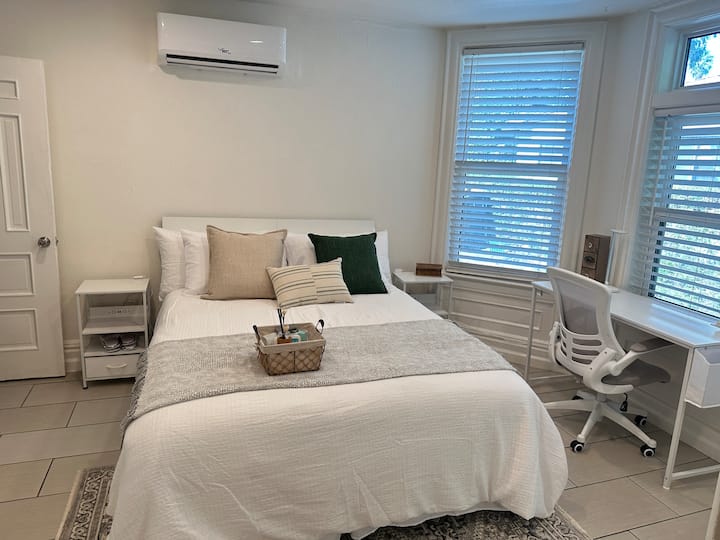 Bright & Stylish 1br Studio | Prime Location - Pasadena