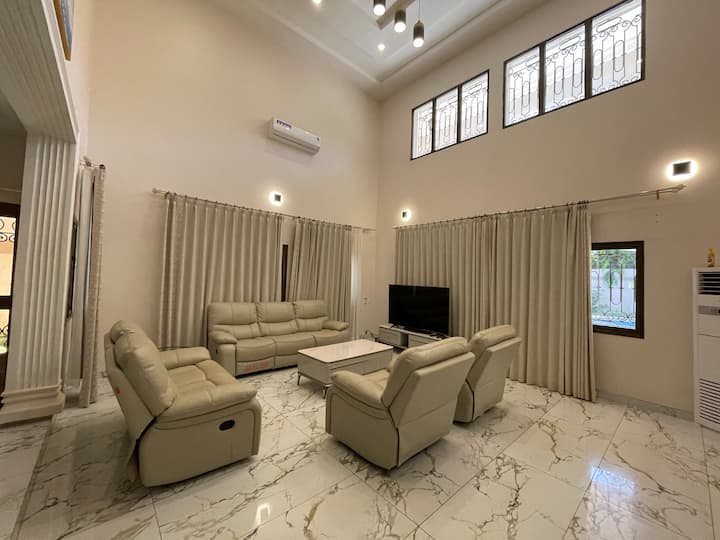 Villa Somptueuse, Luxe Et éLégance - Ouagadougou