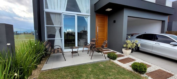 Casa C/piscina, Padrão Condomínio.5 Min Da Praia - Xangri-Lá