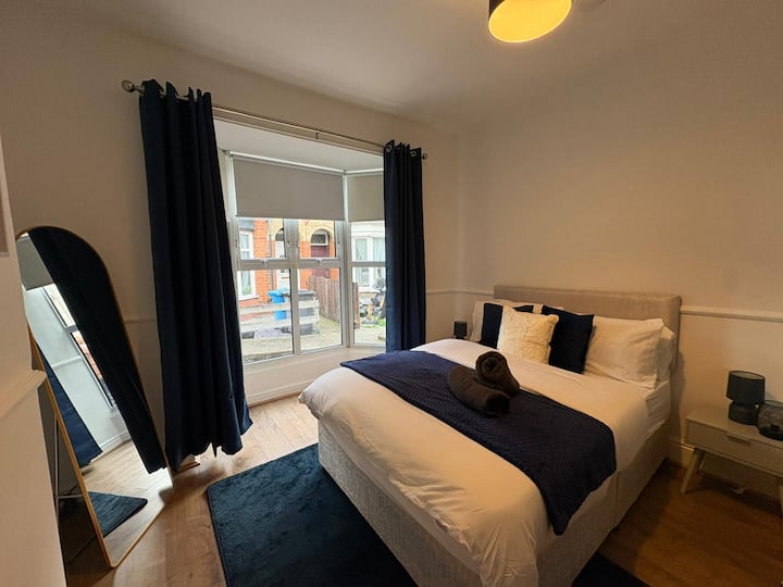 4 Bedroom Hidden Gem, 5 Mins To City Centre - Kingston upon Hull