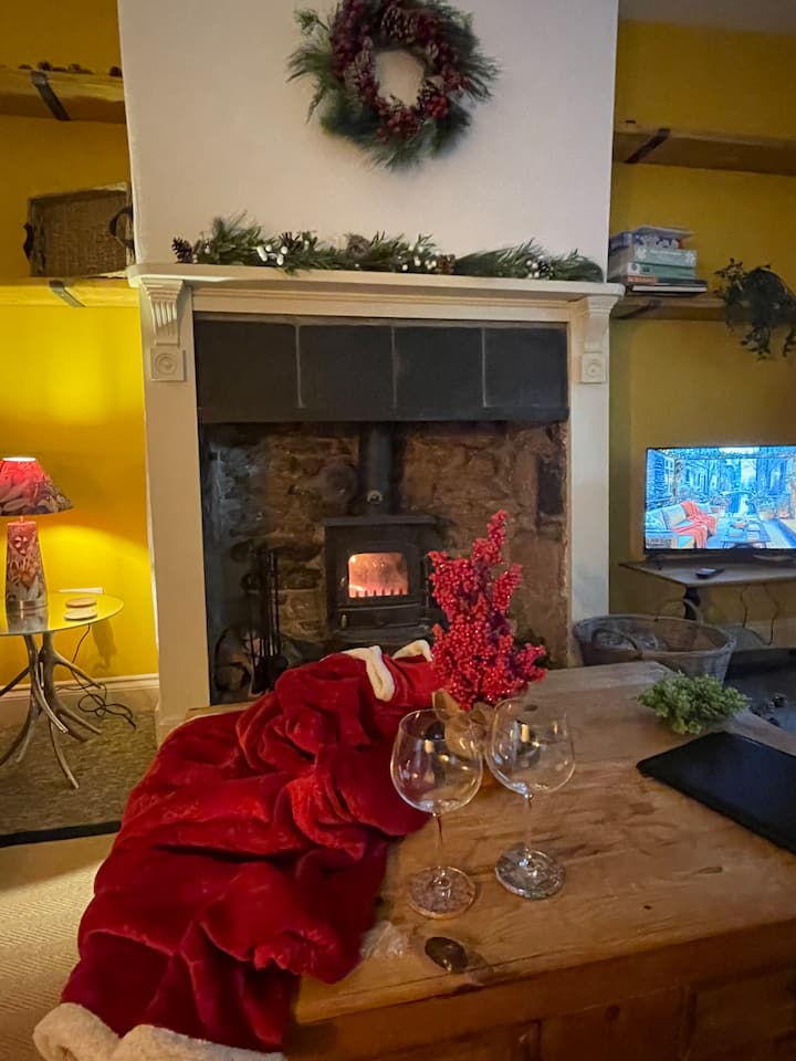 Cozy Cairnwell Farm Cottage - Dunkeld