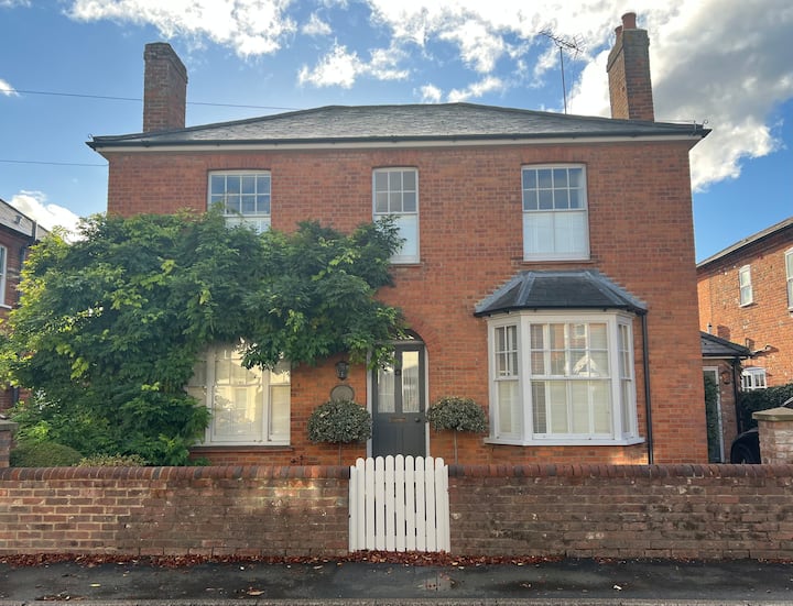 Beautiful Victorian Villa In The Heart Of Marlow - Henley-on-Thames