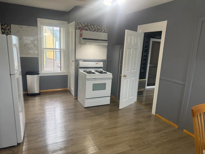 Stay On The Edge: Canada Border + Downtown Buffalo - Buffalo, NY