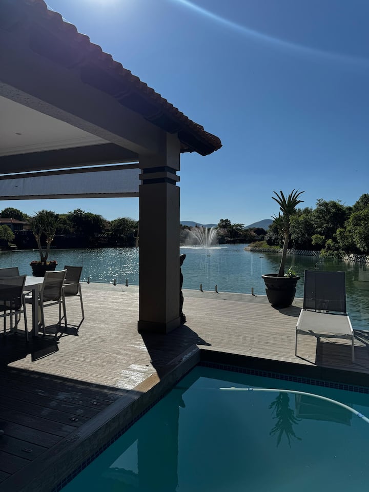 Pecanwood 4br Stylish Villa | View Pool Golf Solar - Hartbeespoort