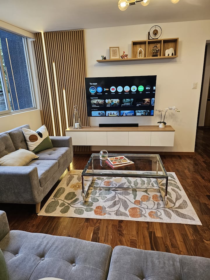 Modern & Central • 3 Bedrooms • Near The Boardwalk - Peru