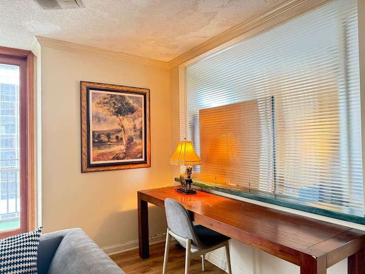 Peaceful 1br Retreat W/ View & Ready Wi-fi - Atlanta, GA