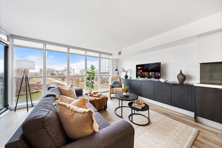 Spacious Downtown Condo | Walk To Cn Tower & More! - Toronto
