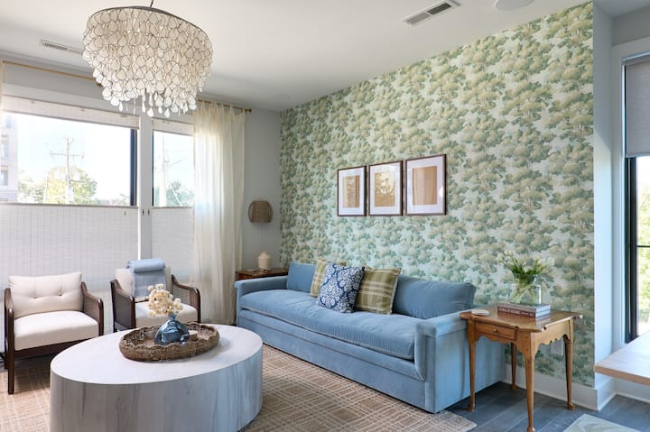 Beautiful New Townhome Steps From Stadium - Charlotte, NC