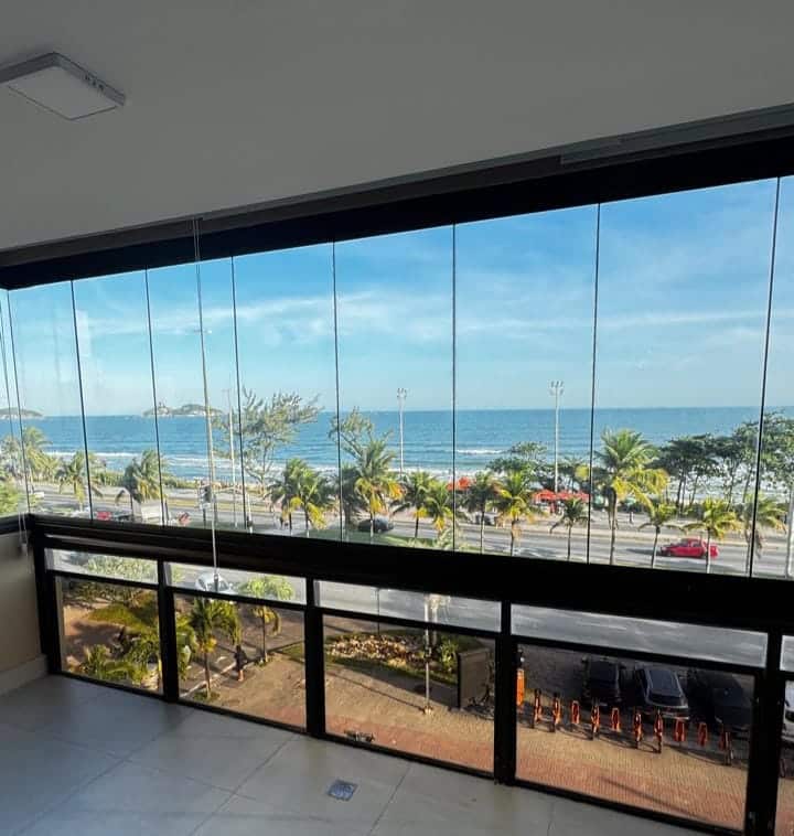 Lindo Frontal Mar Ao Lado Hotel Windsor - Posto 3 - Brazil