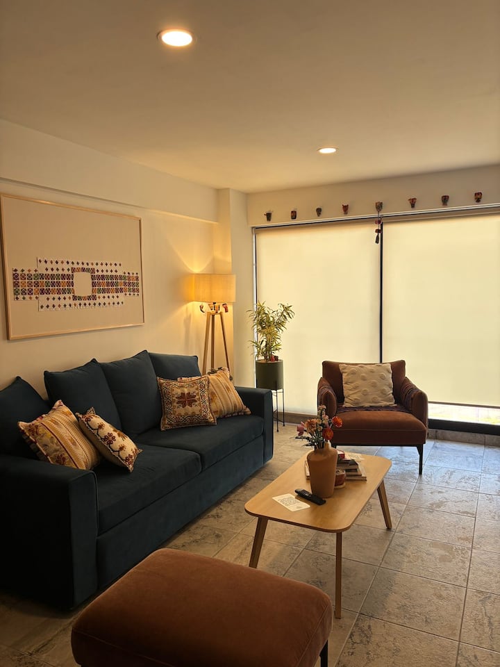 Guatemala, In The Heart Of Mexico City - Mexico City International Airport (MEX)