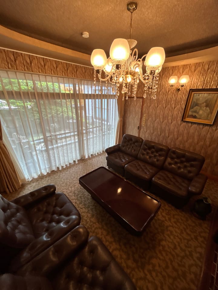 ２つの温泉が徒歩圏内の一棟貸し1階貸切の日本家屋 - 秋田県