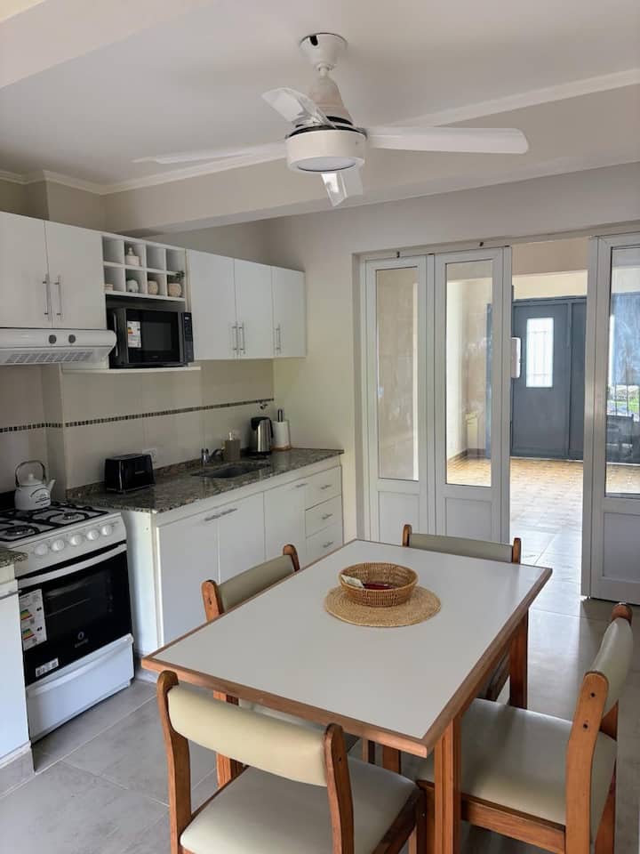 Casa Turística En Zona Centrica Para 4 Personas - San Pedro, Argentina