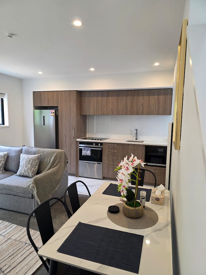 Stylish Modern Townhouse In The Heart Of City(cbd) - 