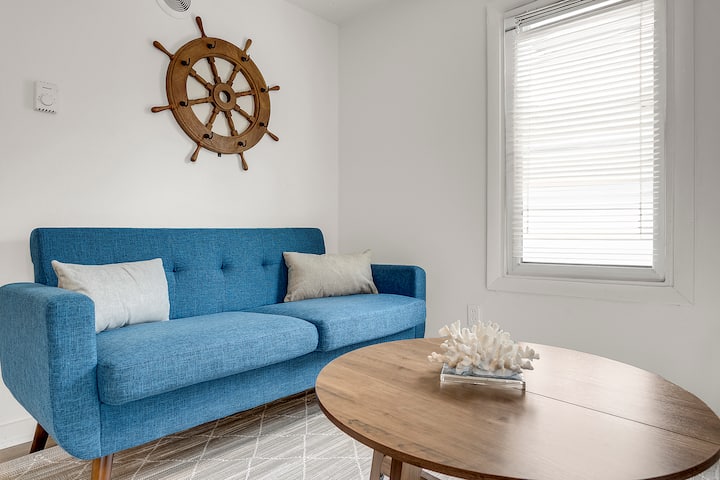 Coastal Cottage | 5 Mins To Beach | Prime Location - Old Orchard Beach, ME