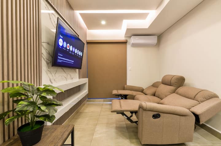 ¡Luxury In Centro! Parking, Gym & Pool - 6 People - Monterrey