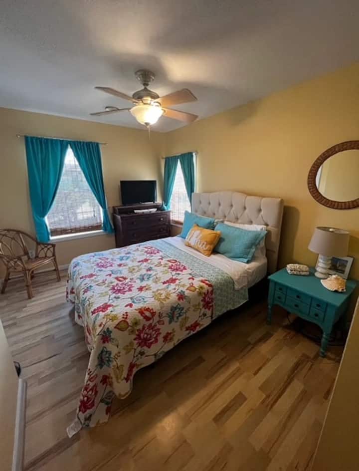 Lux *Beach* Home* Mins From *Novant Health* - Carolina Beach, NC