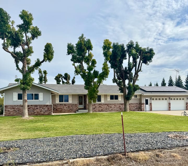 The Sawtelle Farmhouse - Yuba City, CA