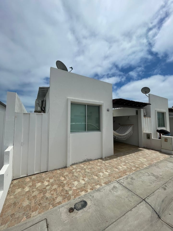 Urbanización Brisitas Del Mar-villa 23 Santa Elena - Salinas