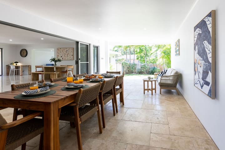 Le Palmier - Coastal Charm Minutes From The Beach - Lake Cathie