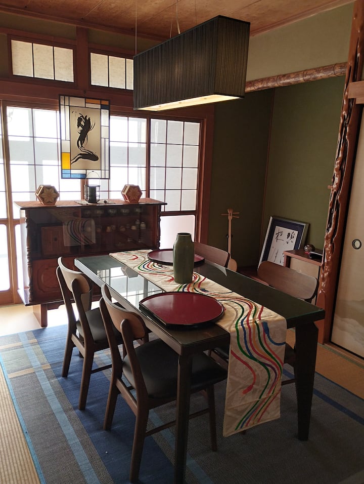 静かな高級住宅地にたたずむ一軒家 - 히라카타시