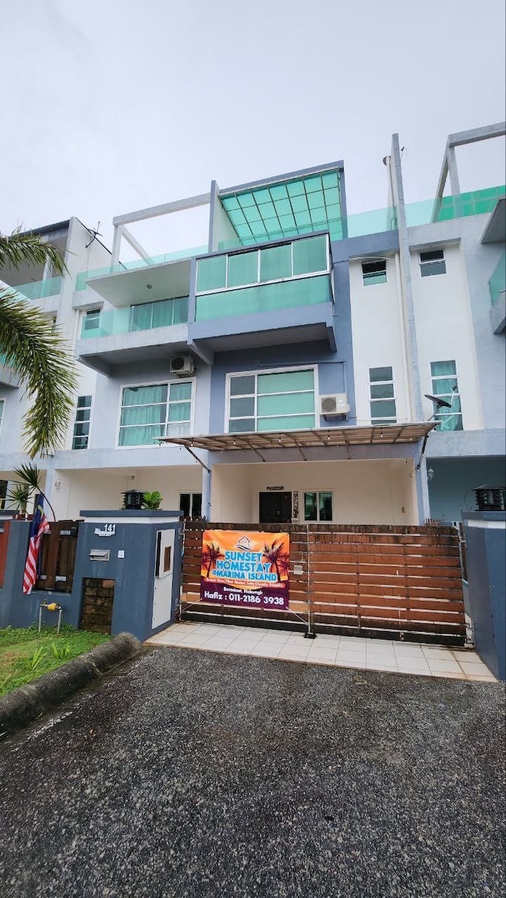 Sunset Homestay @ Marina Island.
Your Sunset Stay - Pangkor Island