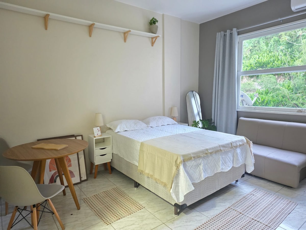 Encantador estudio a 150 metros de la playa de Leme - Departamentos en ...