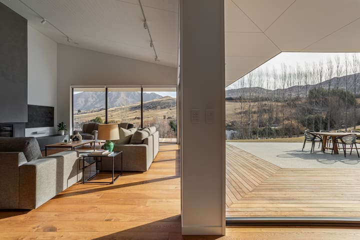 Rockwood - 3 Bedroom - Queenstown