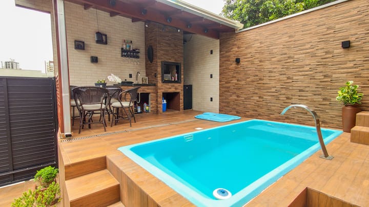 Casa Com Piscina E Jardim, Próxima Da Praia Brava - Navegantes