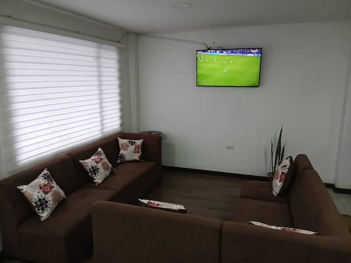 Depto. Moderno Con Tvcable, Wifi Y Cocina Completa - Cuenca