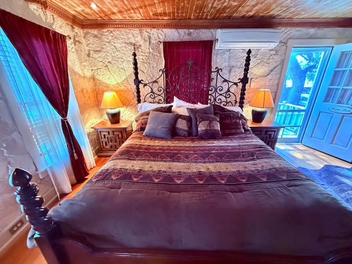 Alamo Suite @ The Mansion In Bandera, Tx~pool - Bandera, TX
