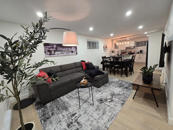 Sous-sol Privé Moderne à 10 Minute Du Centre-ville - Quebec City